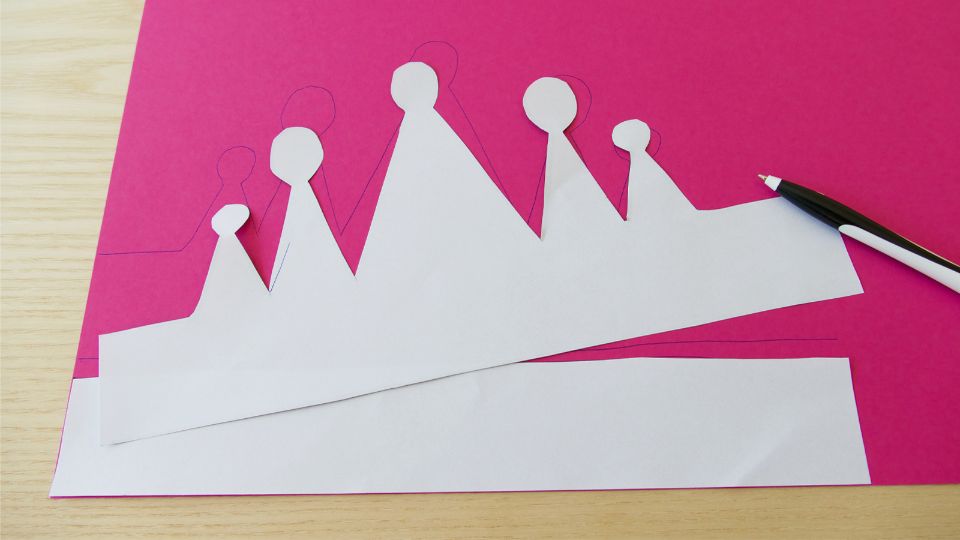 Krone basteln mit Vorlage | Famigros