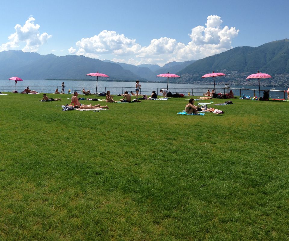 Lido Magadino, sonnenverwöhnte Peninsula zum Baden und Verweilen | Famigros