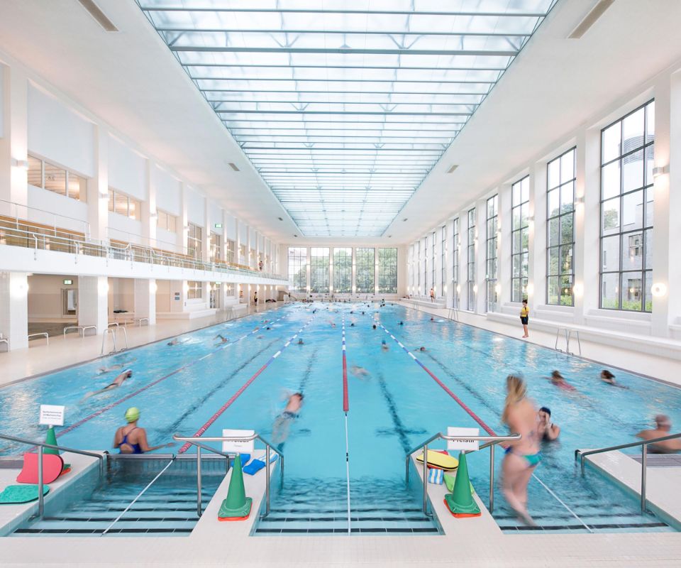 Hallenbad City Zürich | Famigros