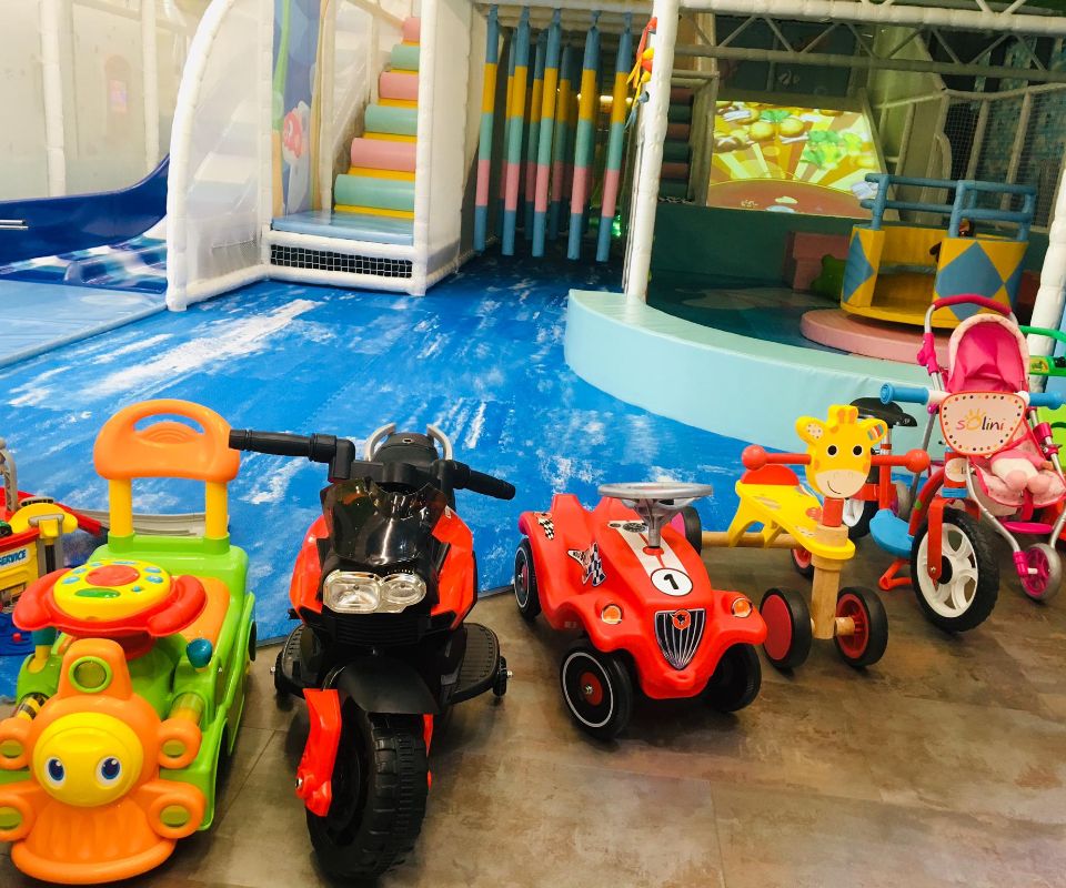 Indoorspielplatz Kids Playland in Zürich Altstetten | Famigros