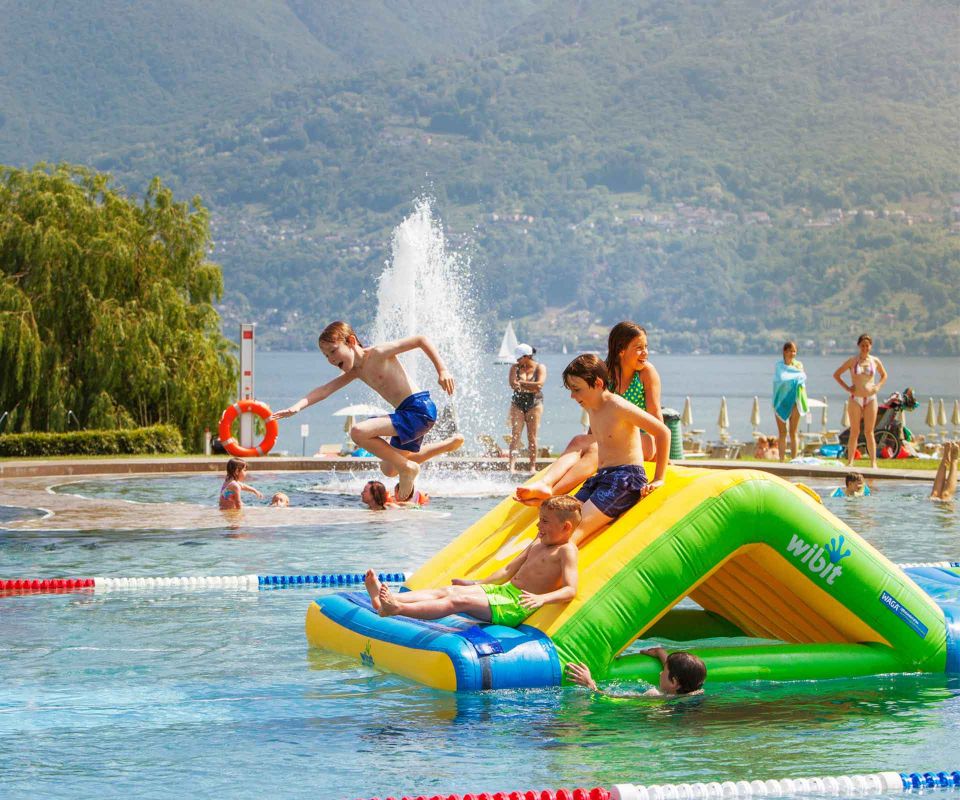 Baden und Rutschen im Lido Locarno | Famigros