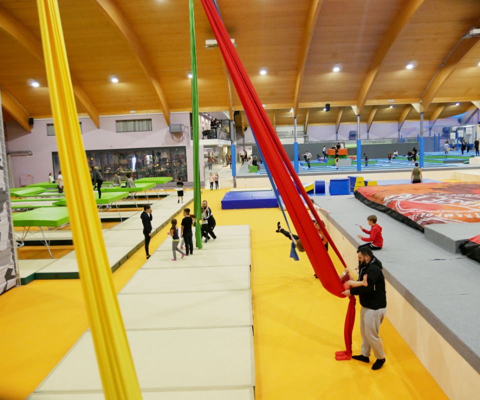 Hüpfpartie im Bounce Lab Belp | Famigros