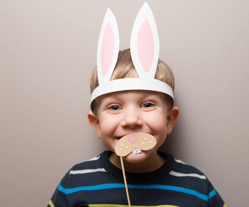 Hasenohren aus Papier basteln | Famigros