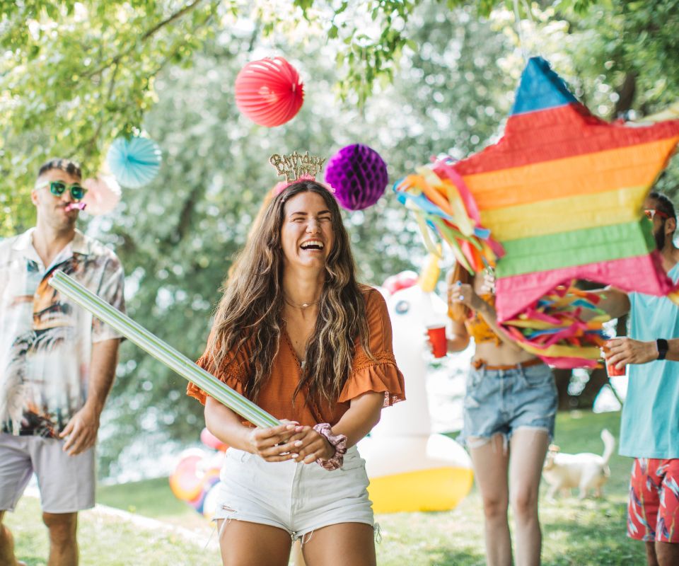 Die 10 besten Ideen für Mottos für Teenagerpartys | Famigros