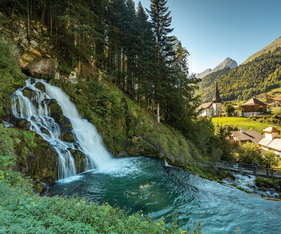 Familienausflug: Schönste Wasserfälle der Schweiz | Famigros