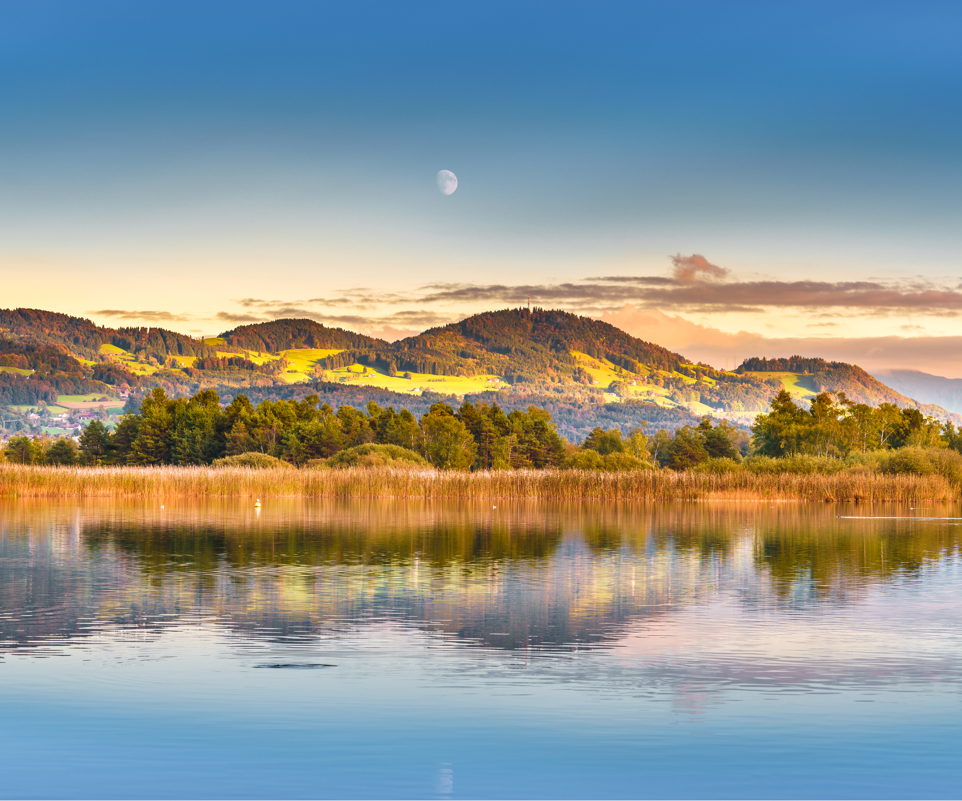 Am Bachtel auf einem Märliweg zum Gipfel wandern | Famigros