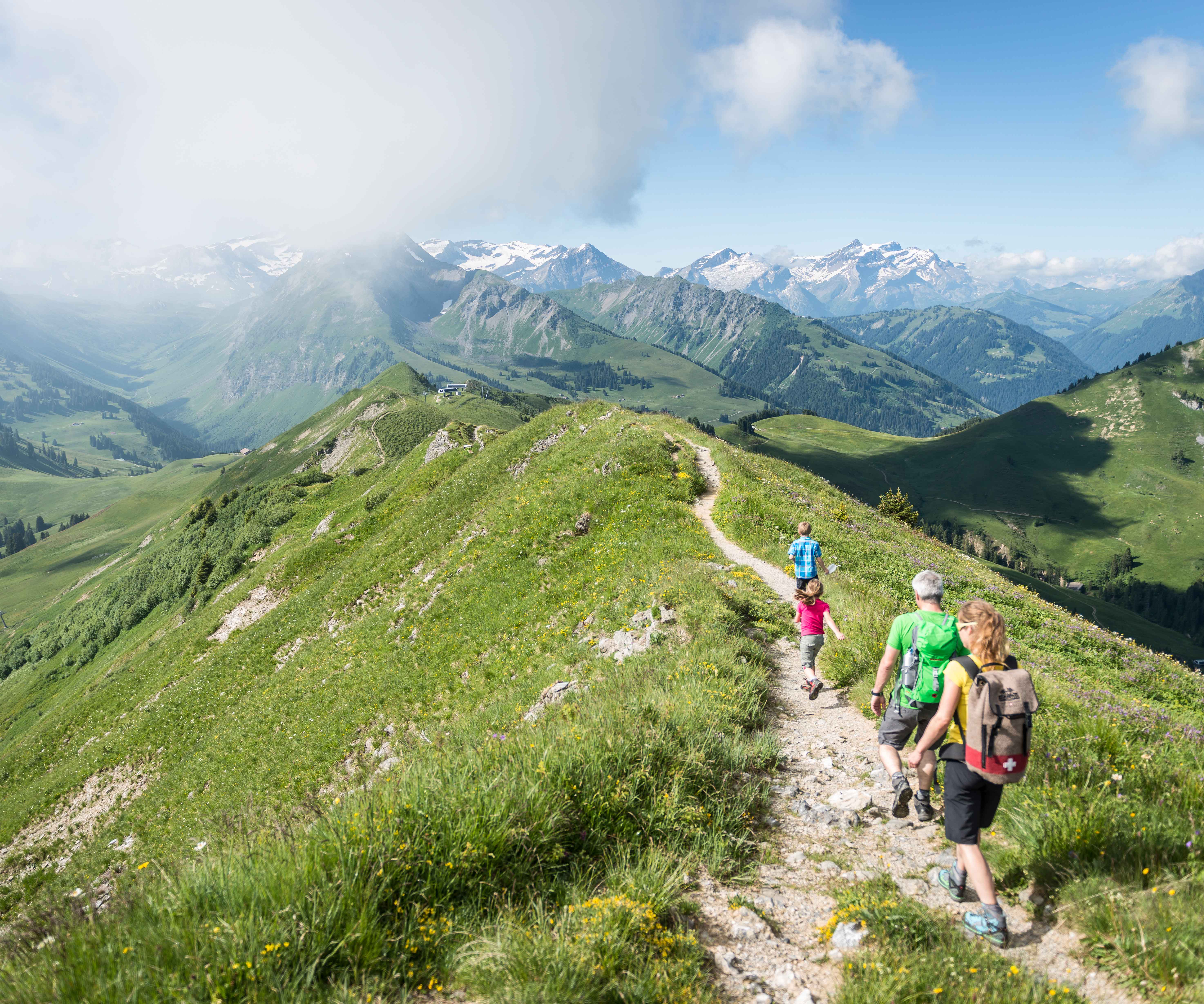 Wandern und spielen am Rinderberg ob Zweisimmen | Famigros
